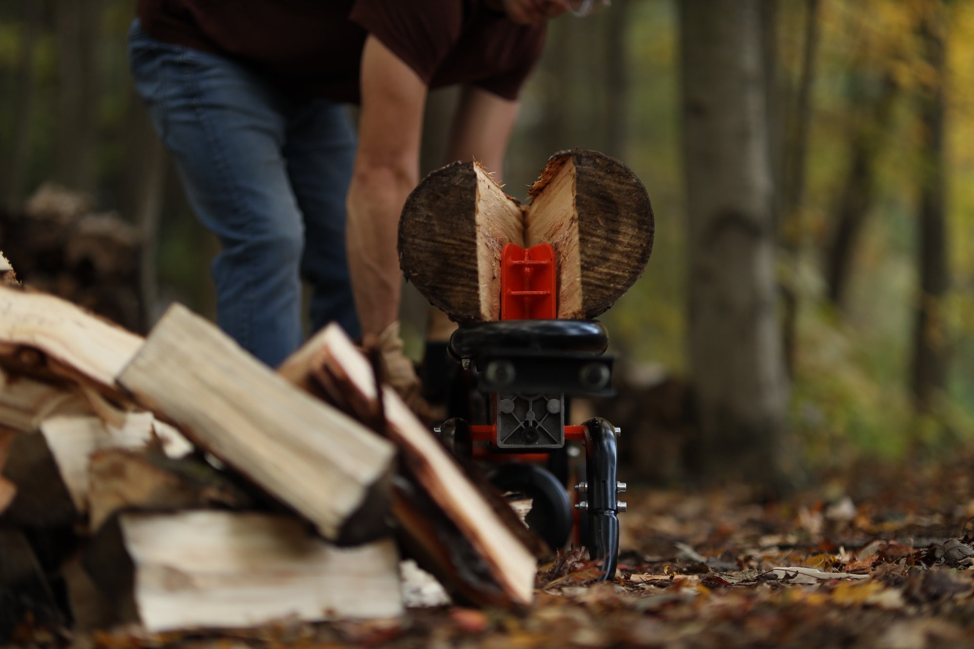 Compact Powerhouse Electric Wood Splitters for Small Spaces and Big Re ...